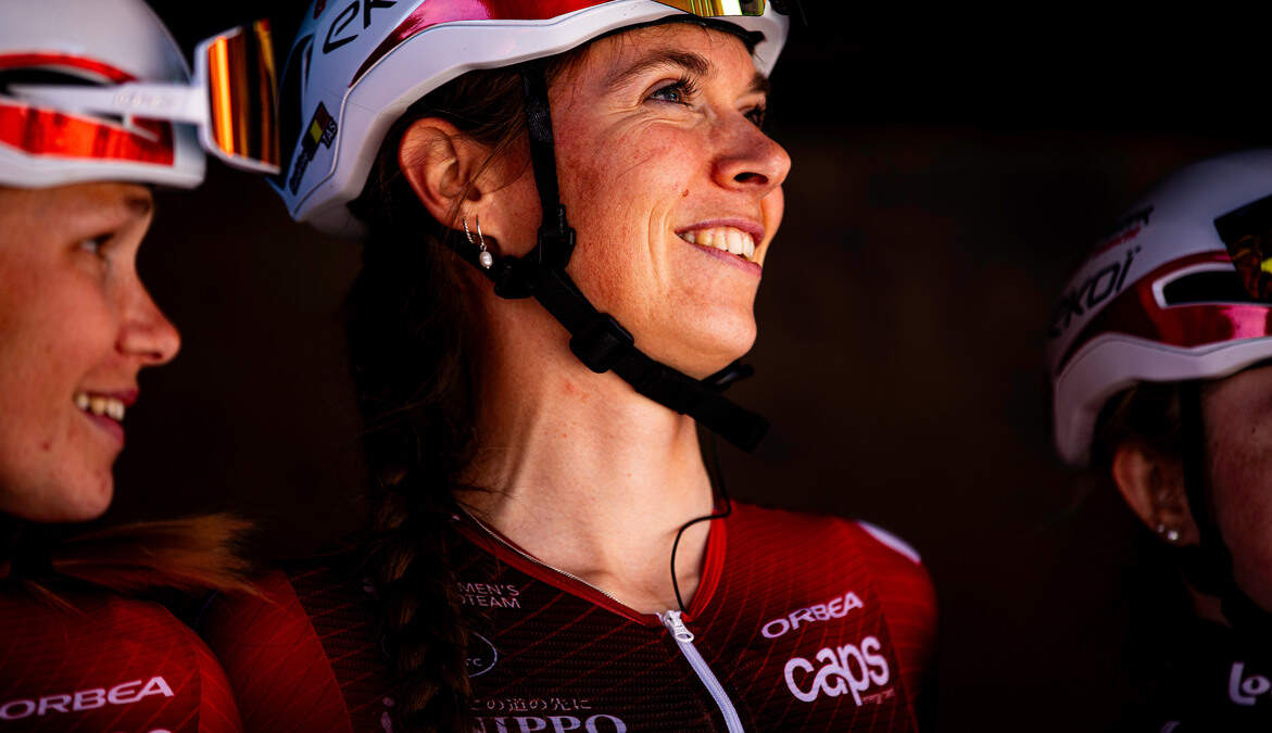 Lorena Wiebes sprint naar zesde seizoenszege, Sandrine Tas snelt naar ...