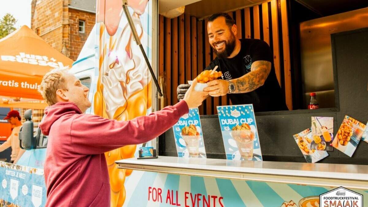 Foodtruckfestival SMA(A)K tovert Kerkplein om tot zomerse eet- en ...