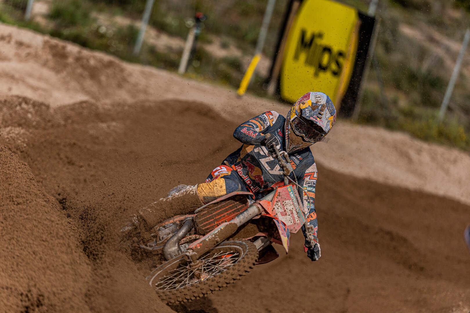 Lucas Coenen wint eerste reeks in MXGP van Frankrijk, Liam Everts en ...