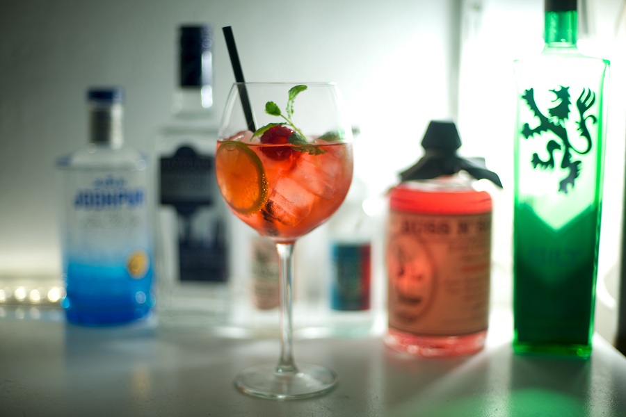 Iedereen aan de gin-tonic, of whisky, als u écht hip bent | Nieuwsblad