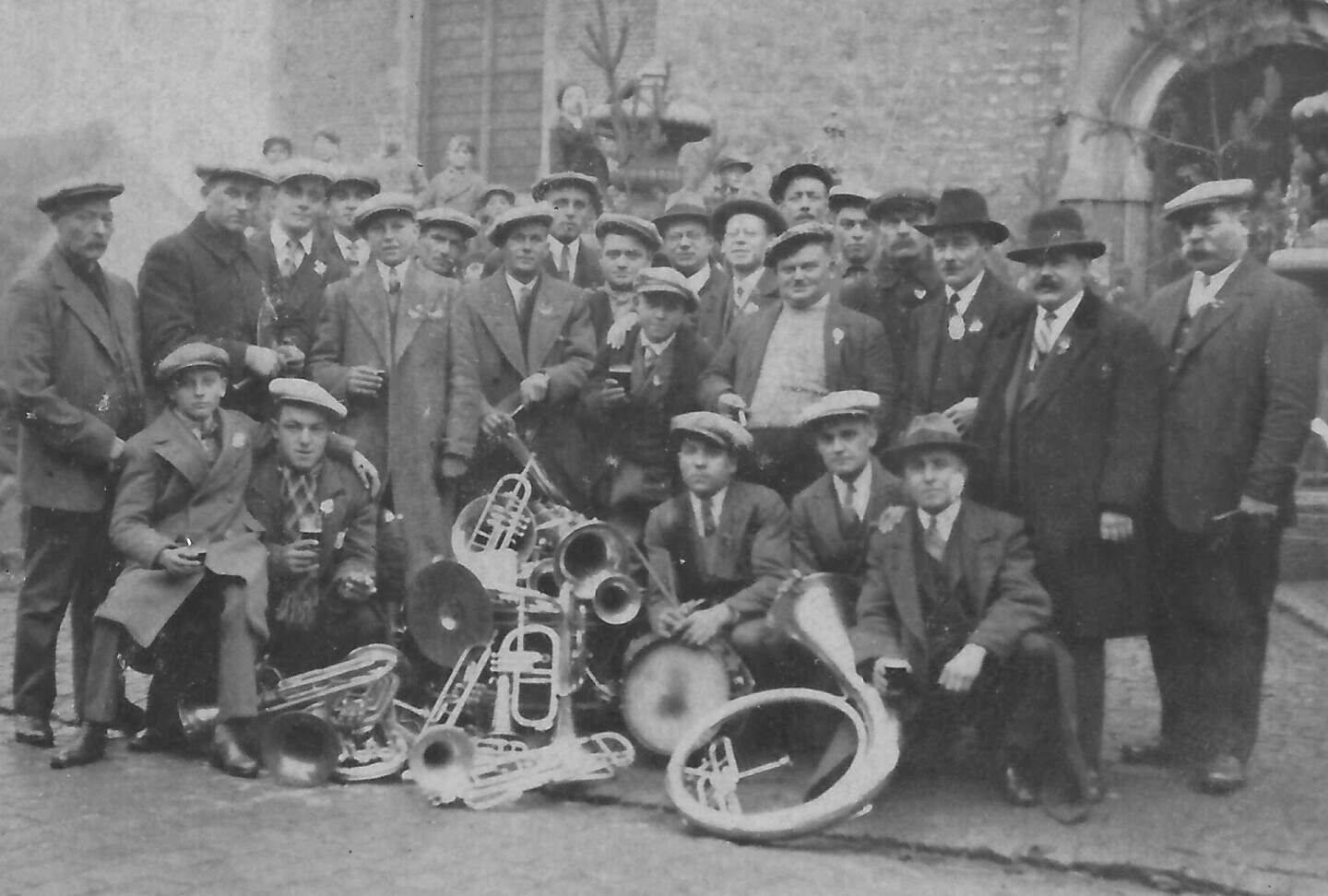 Koninklijke Fanfare Tenierskring bestaat 125 jaar maar blijft jong ...