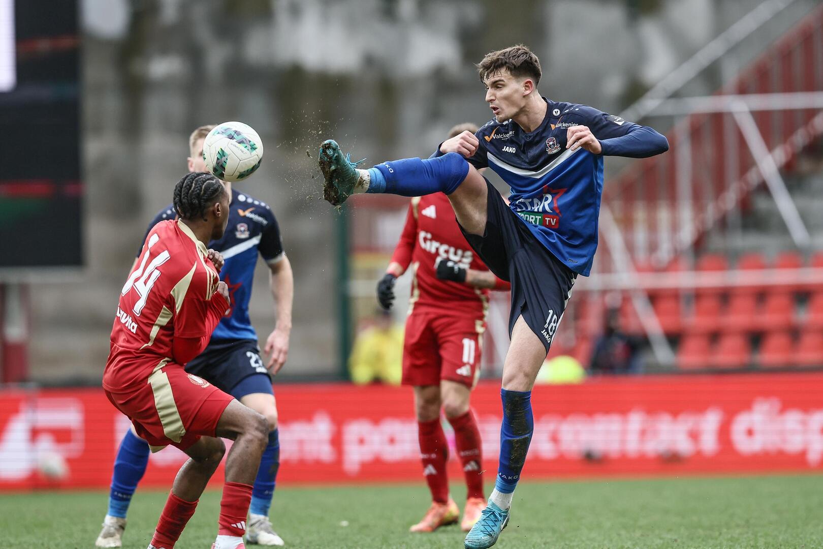 Nathan Rôdes keert met FCV Dender terug naar Mambourg voor “fysieke ...