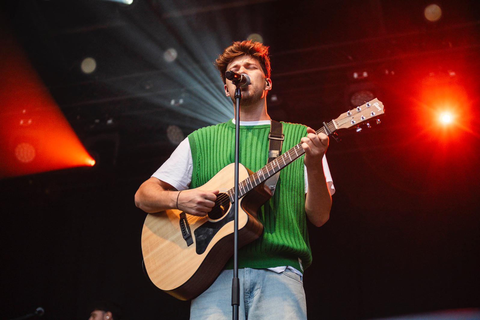Drie jaar na eerste Tiktok-succes lost Berre zijn debuutalbum: “Ik ben ...