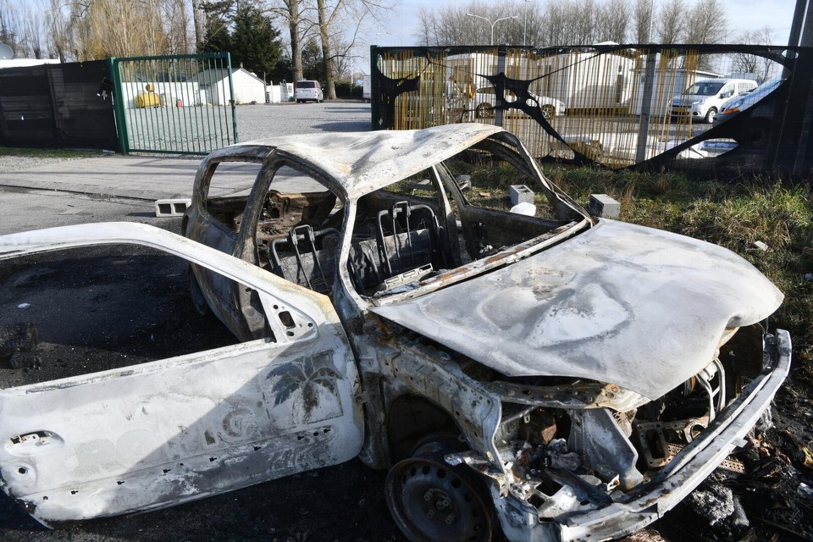 Zigeunerfamilie Modeste verblijft al jaren op terrein naast A12: “Wij ...