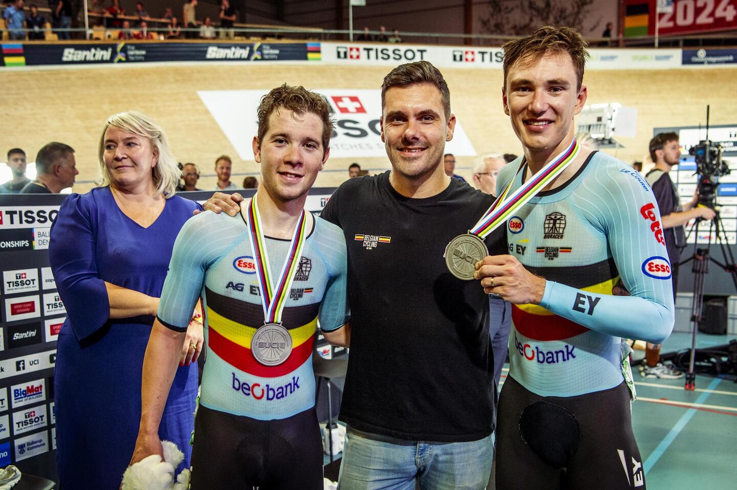 Kenny De Ketele ruilt pistefiets in voor champagne en afhaalzaak met ...