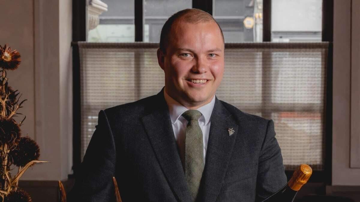 Jan (29) is jongste Master Sommelier van ons land: “Enkel druif en ...