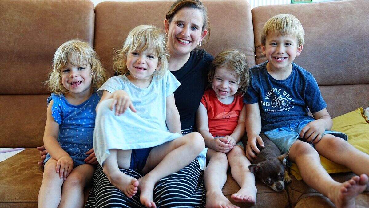 Ze wilde nog één kindje, maar Marieke (31) beviel van drieling: “Ik ...