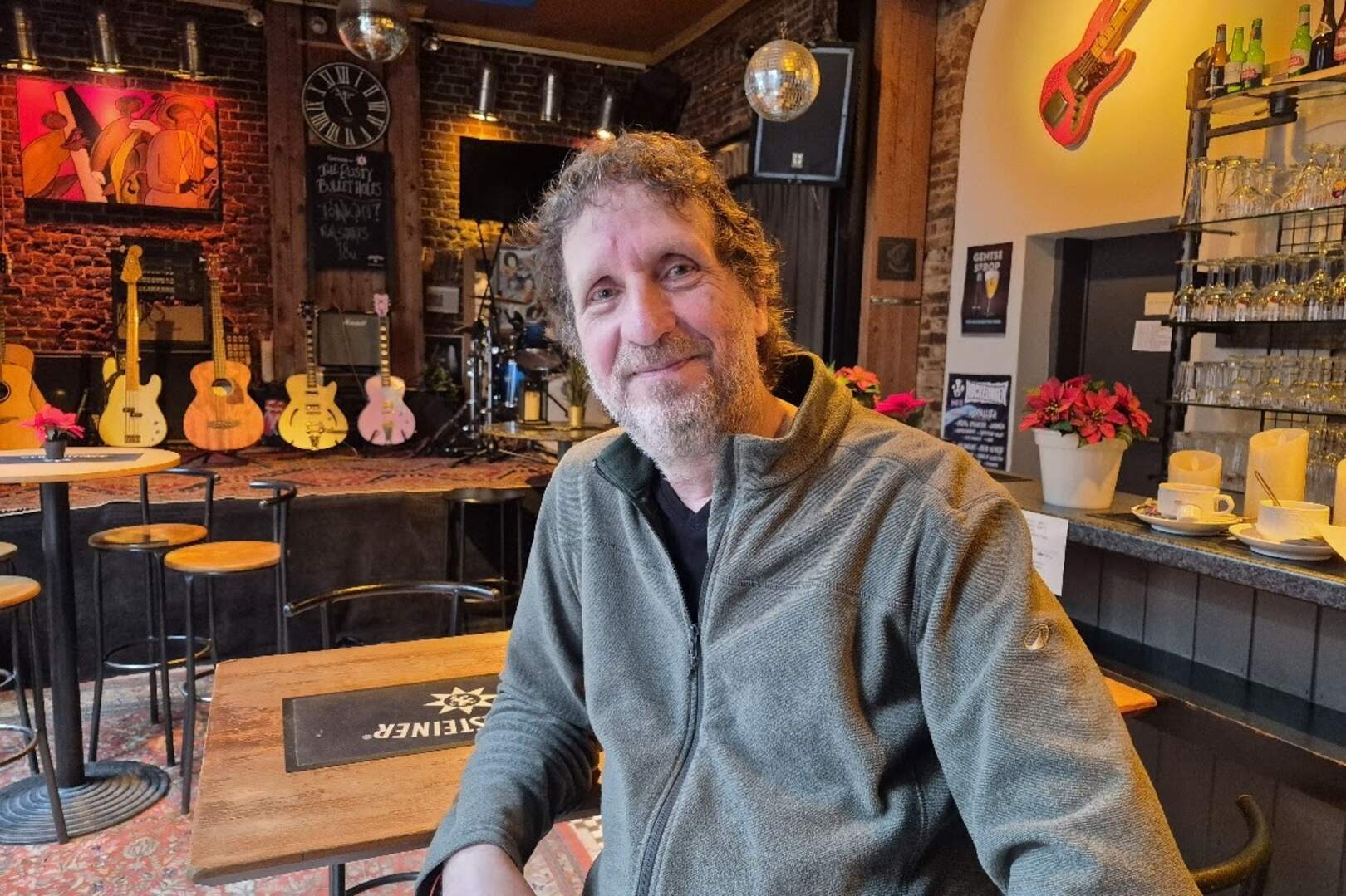 Na 38 jaar slotakkoord voor muziekcafé van Frank (64): “Nachten vol ...
