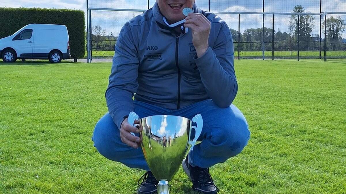 Frank Van Den Bossche (53) zwaait af bij SV Sint-Antelinks: “Ik heb ...