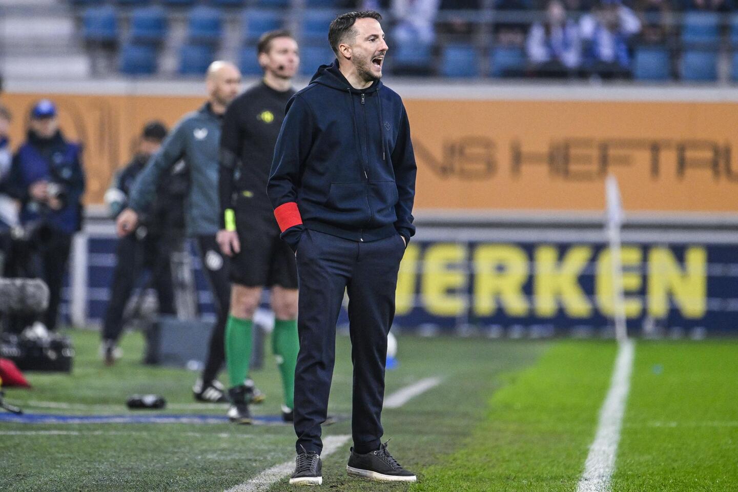 “Ik ben beschaamd”: AA Gent likt wonden na de zwaarste thuisnederlaag ...
