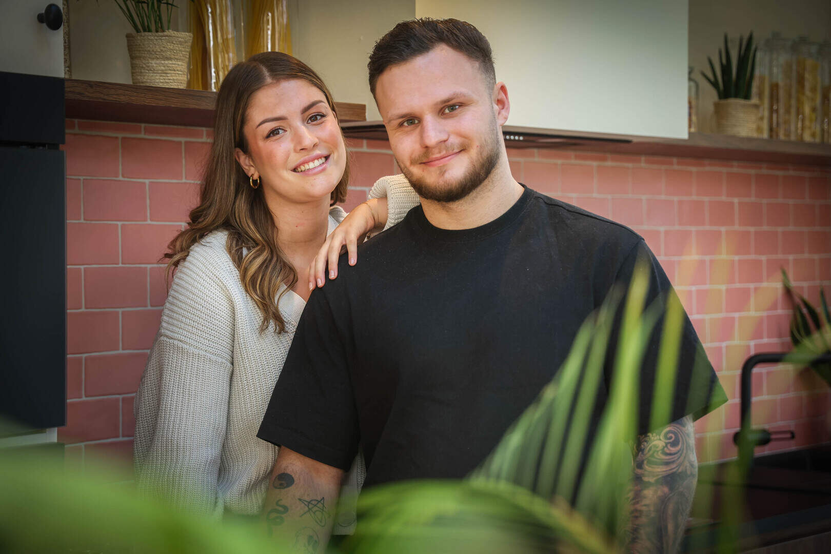 Bavo en Kayleigh uit ‘Huis gemaakt’ verwachten tweede kindje | HBVL
