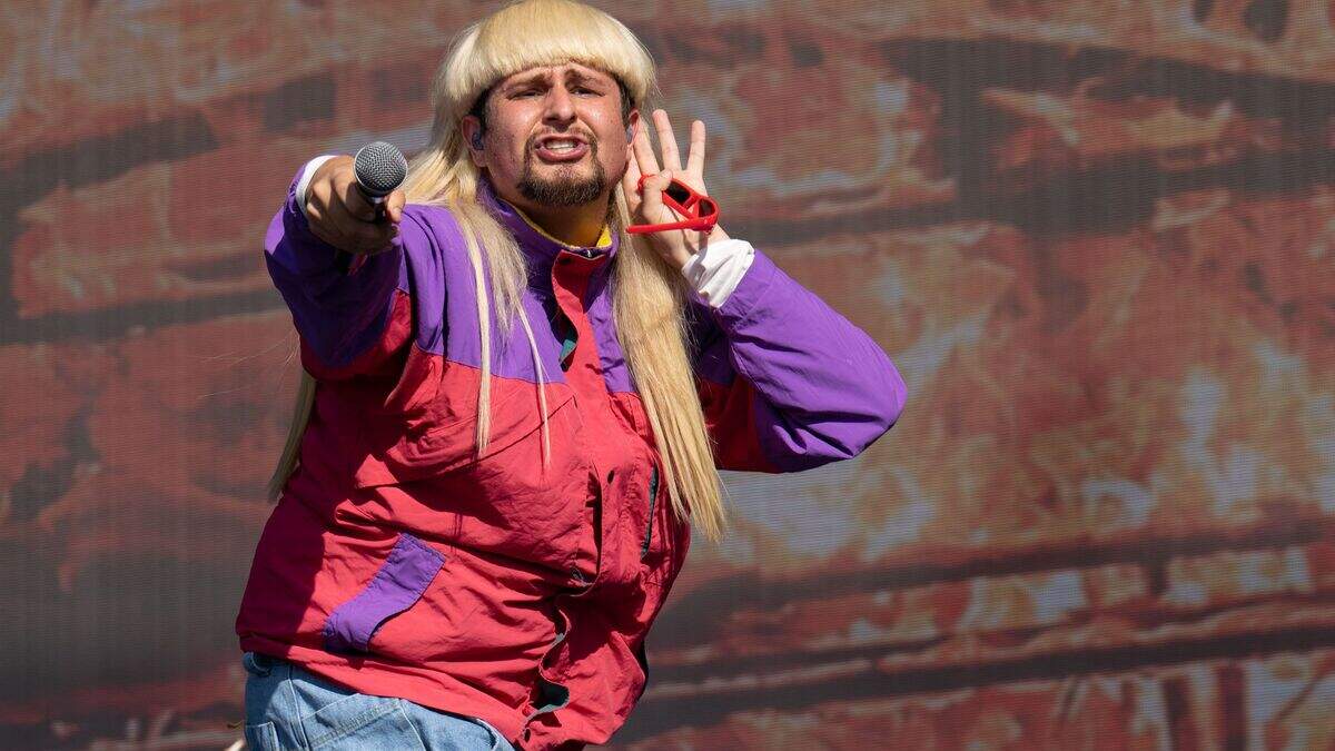 Excentrieke rebel of slimme showman? Het opmerkelijke leven van ...