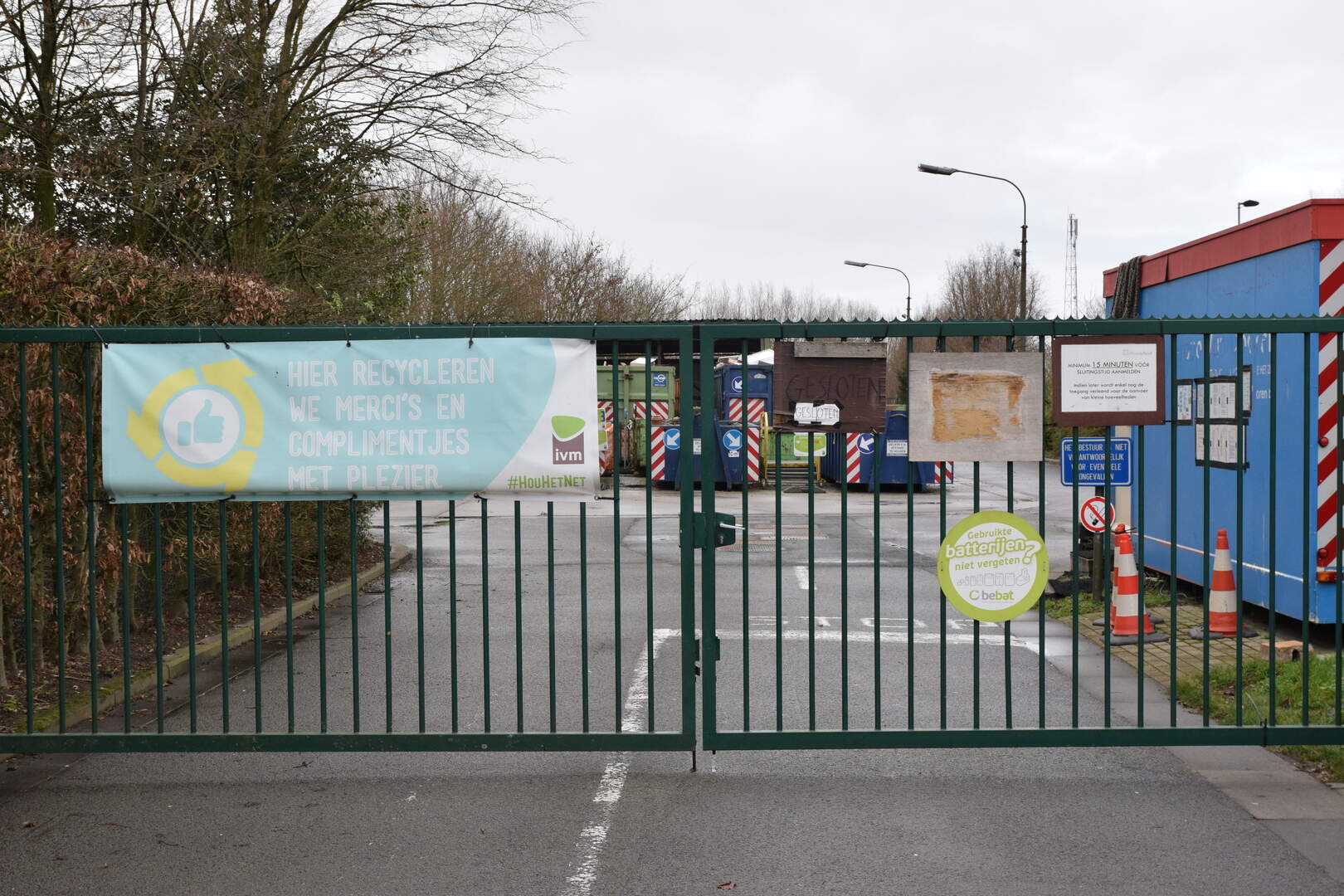 IVM-recyclageparken sluiten deze week vroeger door hittegolf: “Zo ...