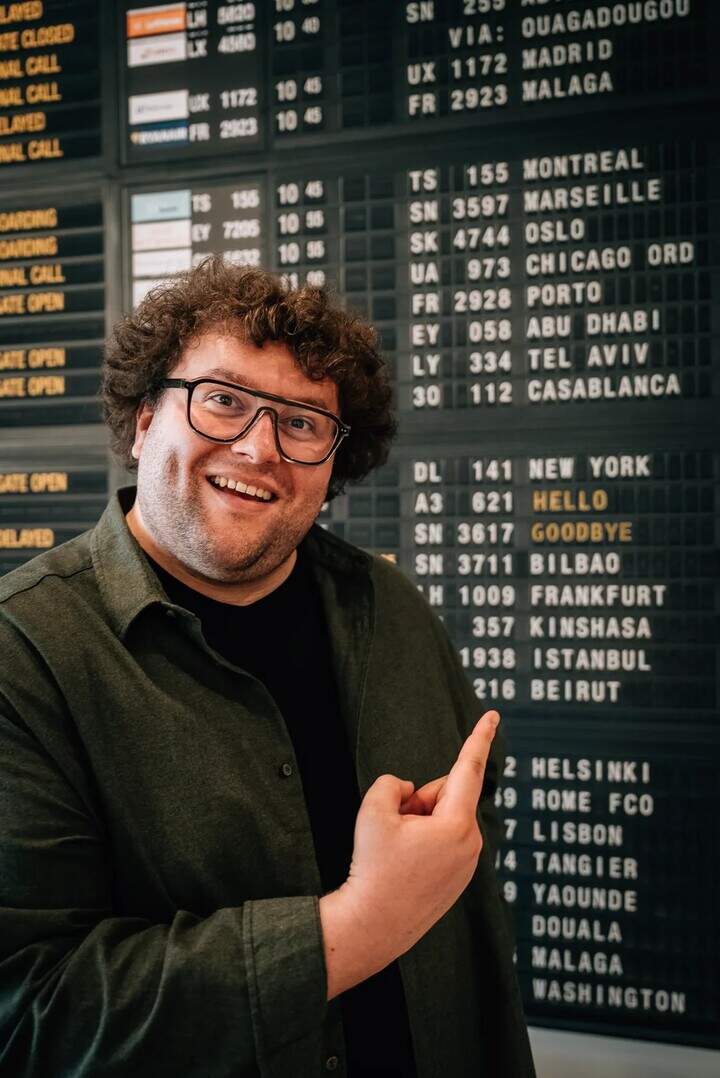 Manu Van Acker presenteert ‘Hello goodbye’: “Elk nieuw gesprek is een ...