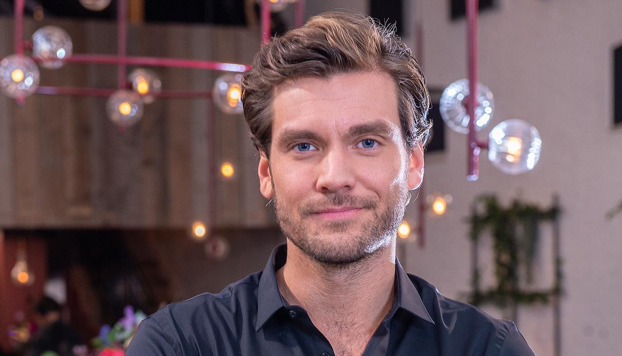 Barman Bram uit ‘First dates’ wordt vader van tweeling | Nieuwsblad
