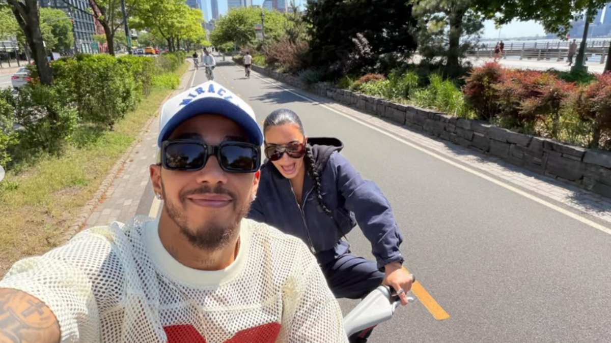 Fietstochtje in New York: Kim Kardashian (45) deelt voor het eerst foto ...