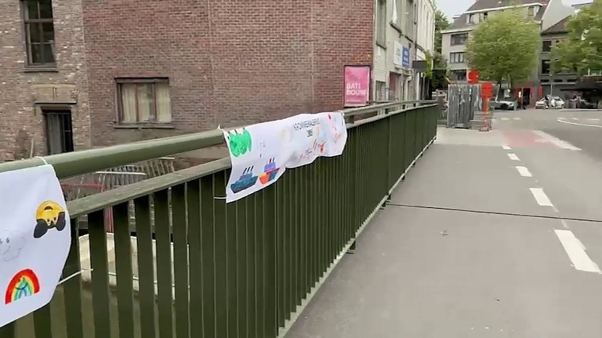 Na half jaar werken: er kunnen opnieuw auto’s over drukke brug in Gent ...