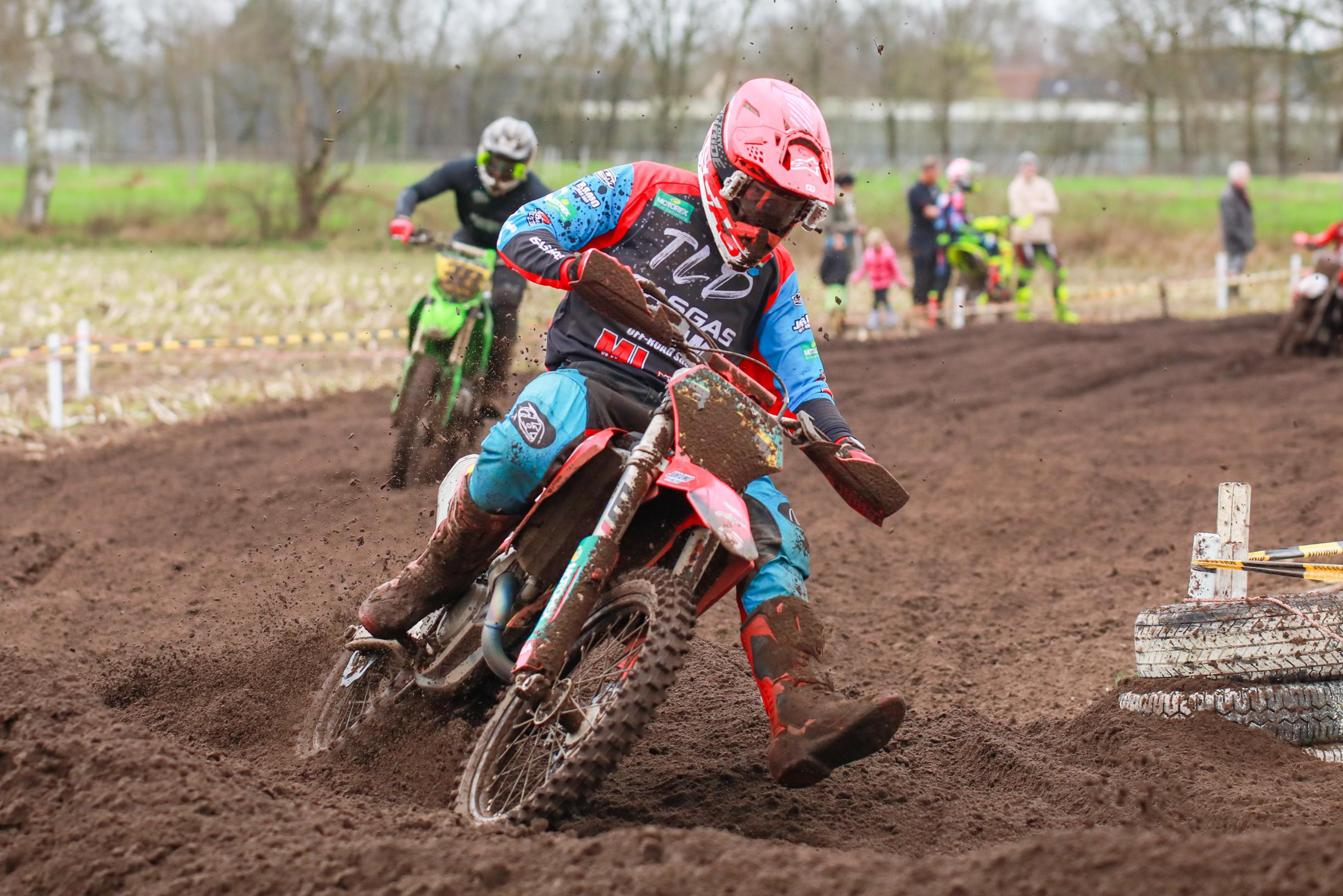 Motorcross Sinaai valt opnieuw in het water | Nieuwsblad
