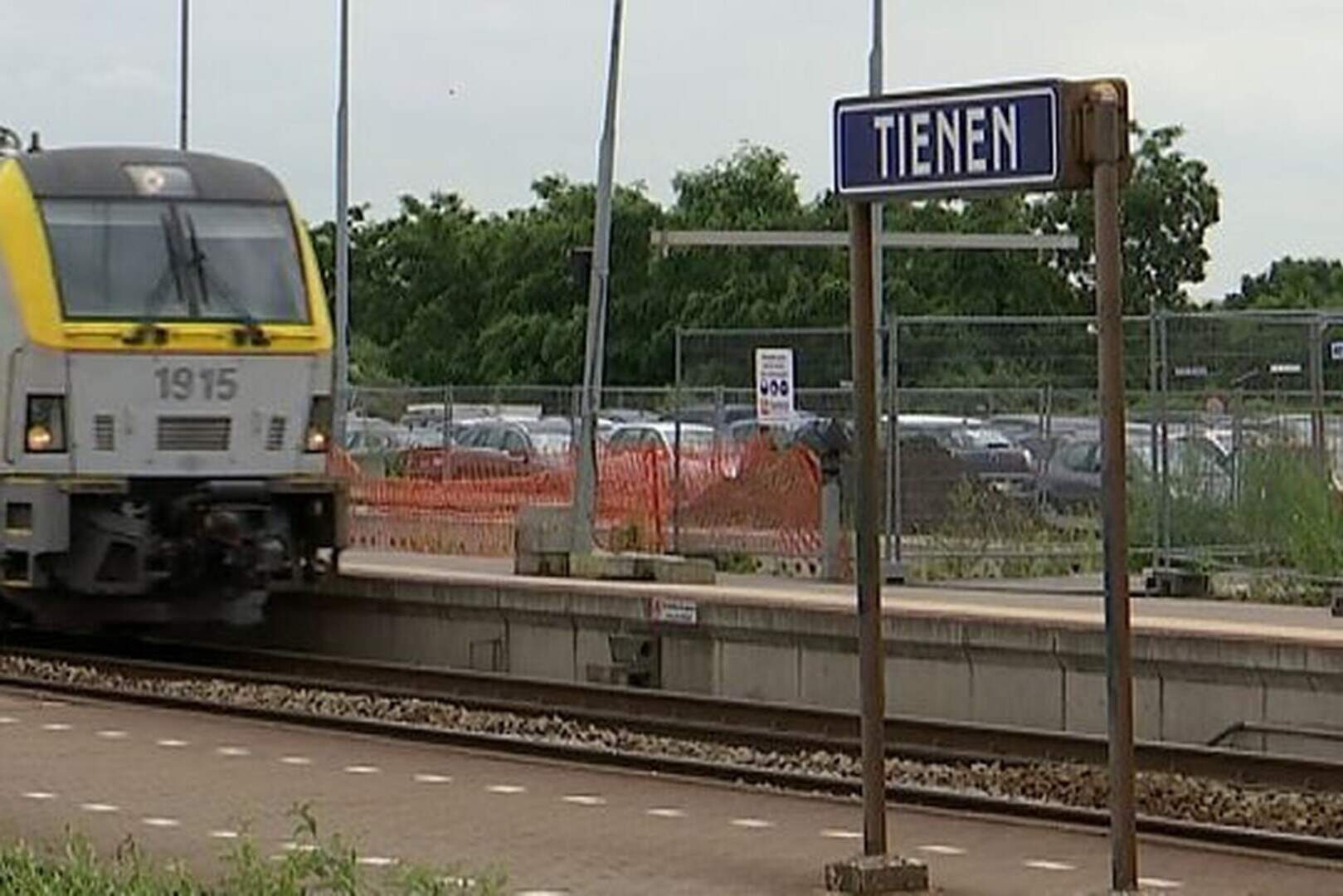 Trein met 350 reizigers geblokkeerd na persoonsaanrijding | Nieuwsblad