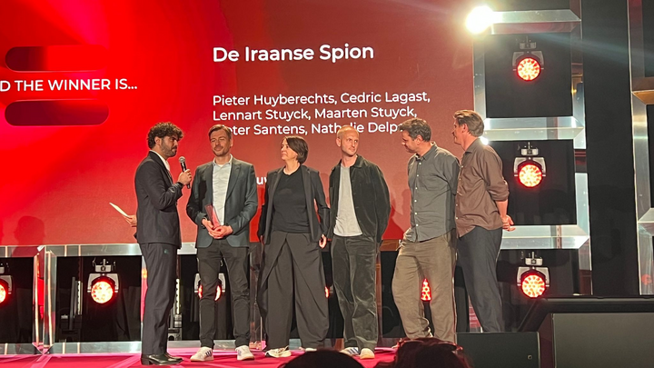 Nieuwsblad wint Belfius Persprijs voor de podcast ‘De Iraanse spion ...