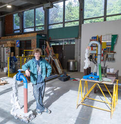 Sanatorium opent deuren voor eerste expo: twaalf kunstenaars nemen oude ...