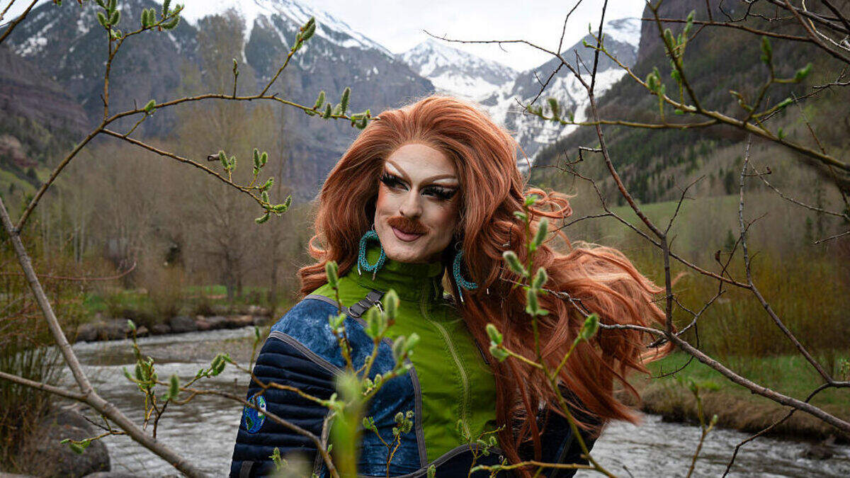“Geen toeval dat ze dit net nu doen”: dragqueen en klimaatactiviste ...