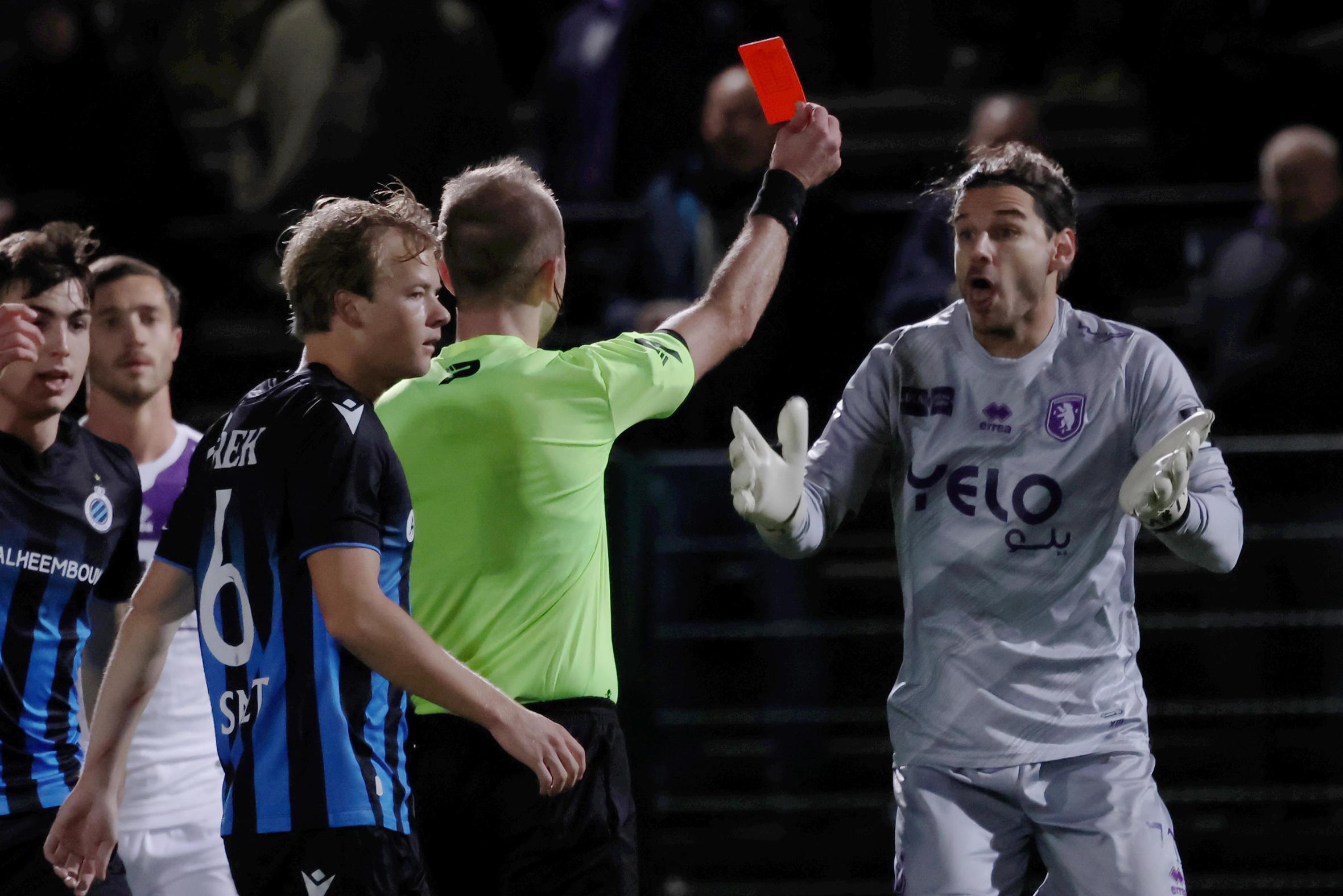 Clubs in Challenger Pro League vinden VAR te duur | Nieuwsblad