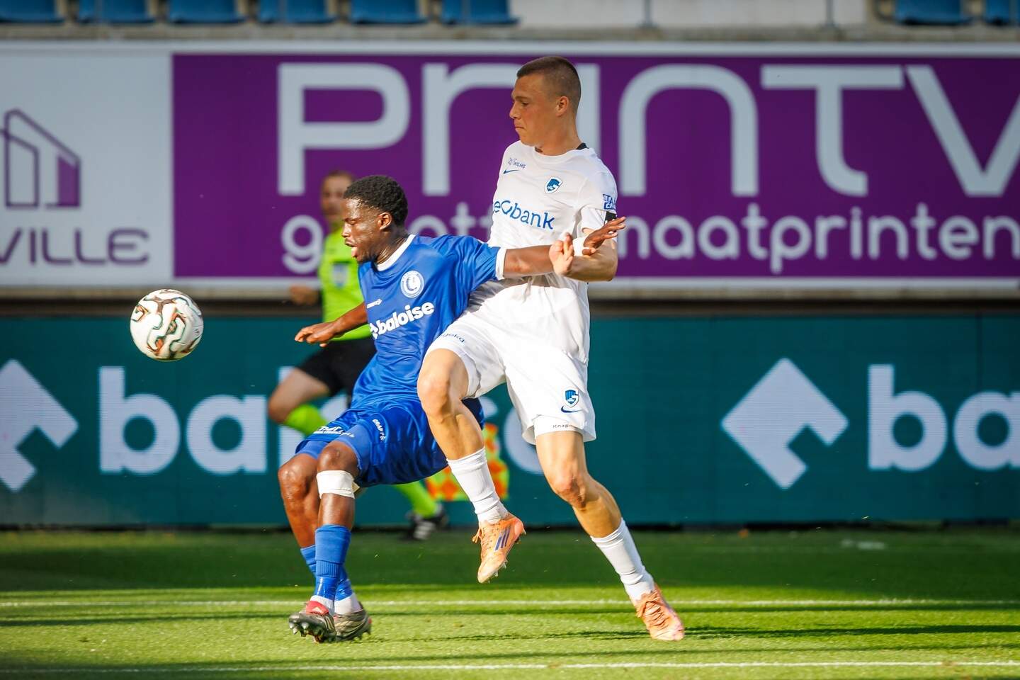 Davy Roef is de penaltyheld met dienst! AA Gent verovert het laatste ...
