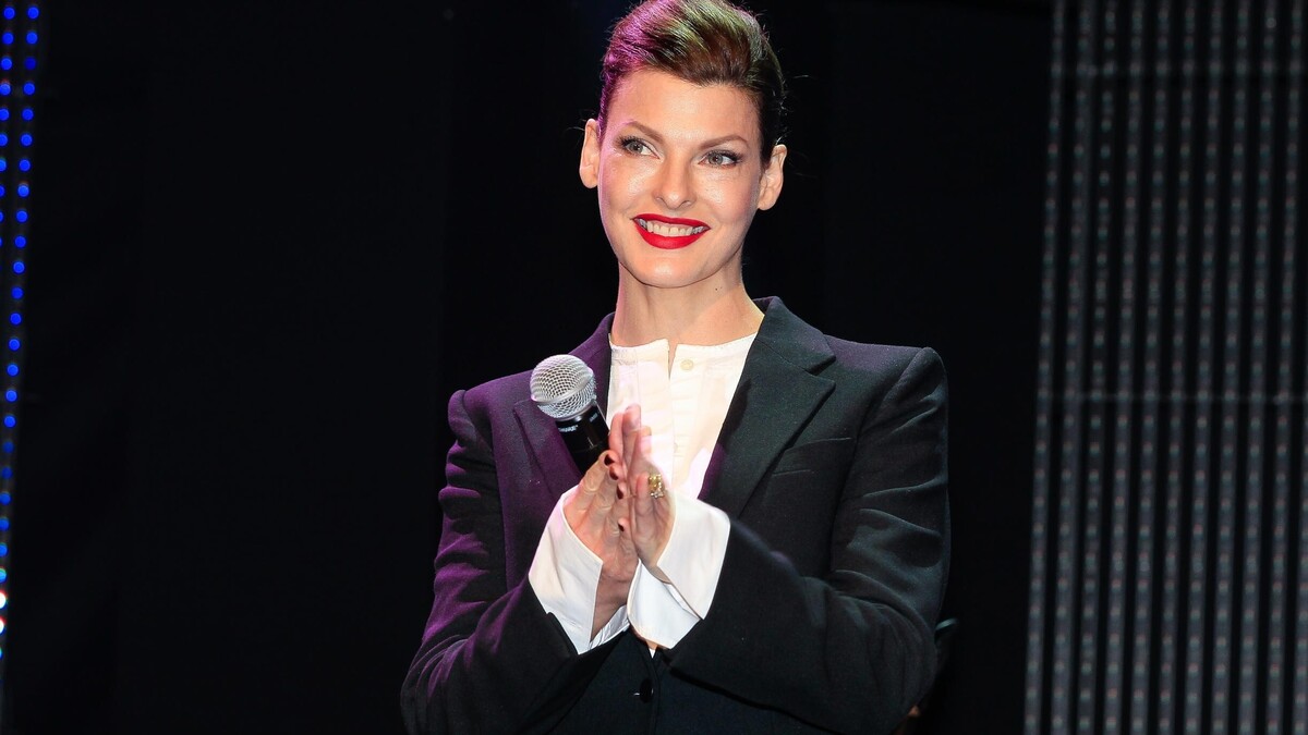 Topmodel Linda Evangelista laat zich voor het eerst na mislukte ...