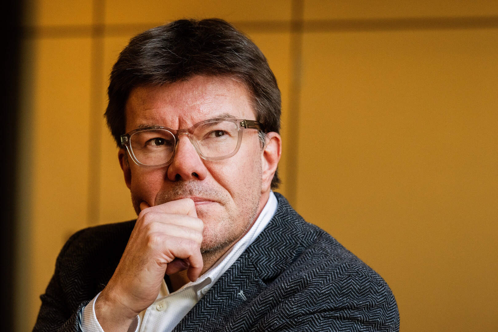 Sven Gatz neemt ontslag uit Brusselse regering door ...