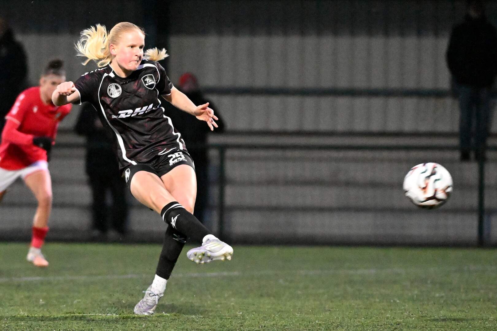 Na Sara Pusztai vertrekt ook Linde Veefkind naar RB Leipzig | Nieuwsblad
