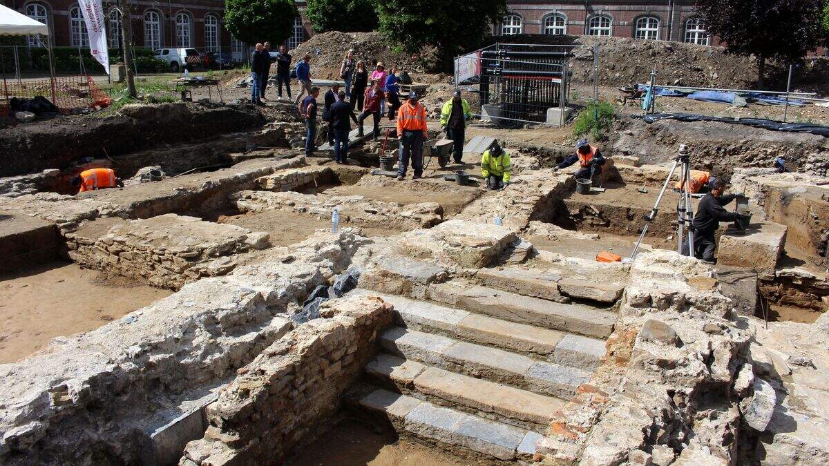 Eeuwenoude kerk uit het jaar 1.000 ontdekt op kazernesite in Luik | GVA