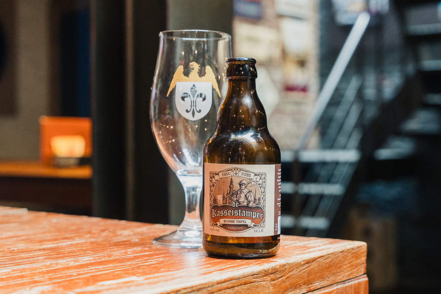 Cafébaas Rik (29) lanceert eigen bier: “Bewust voor gekozen het niet te ...
