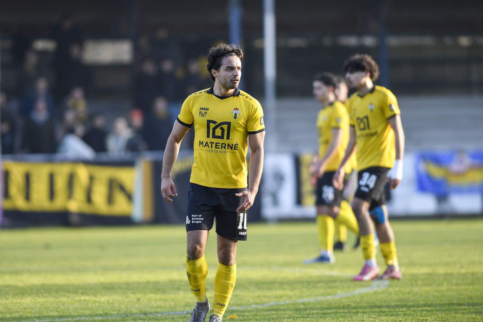 OVERZICHT REEKSVOORSTELLEN. Berchem Sport en City Pirates zitten in ...