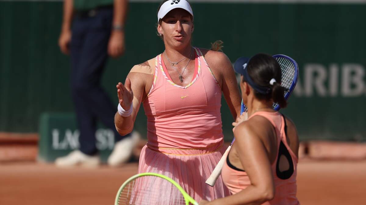 LIVE ROLAND GARROS. Mirra Andreeva met sprekend gemak naar de halve ...