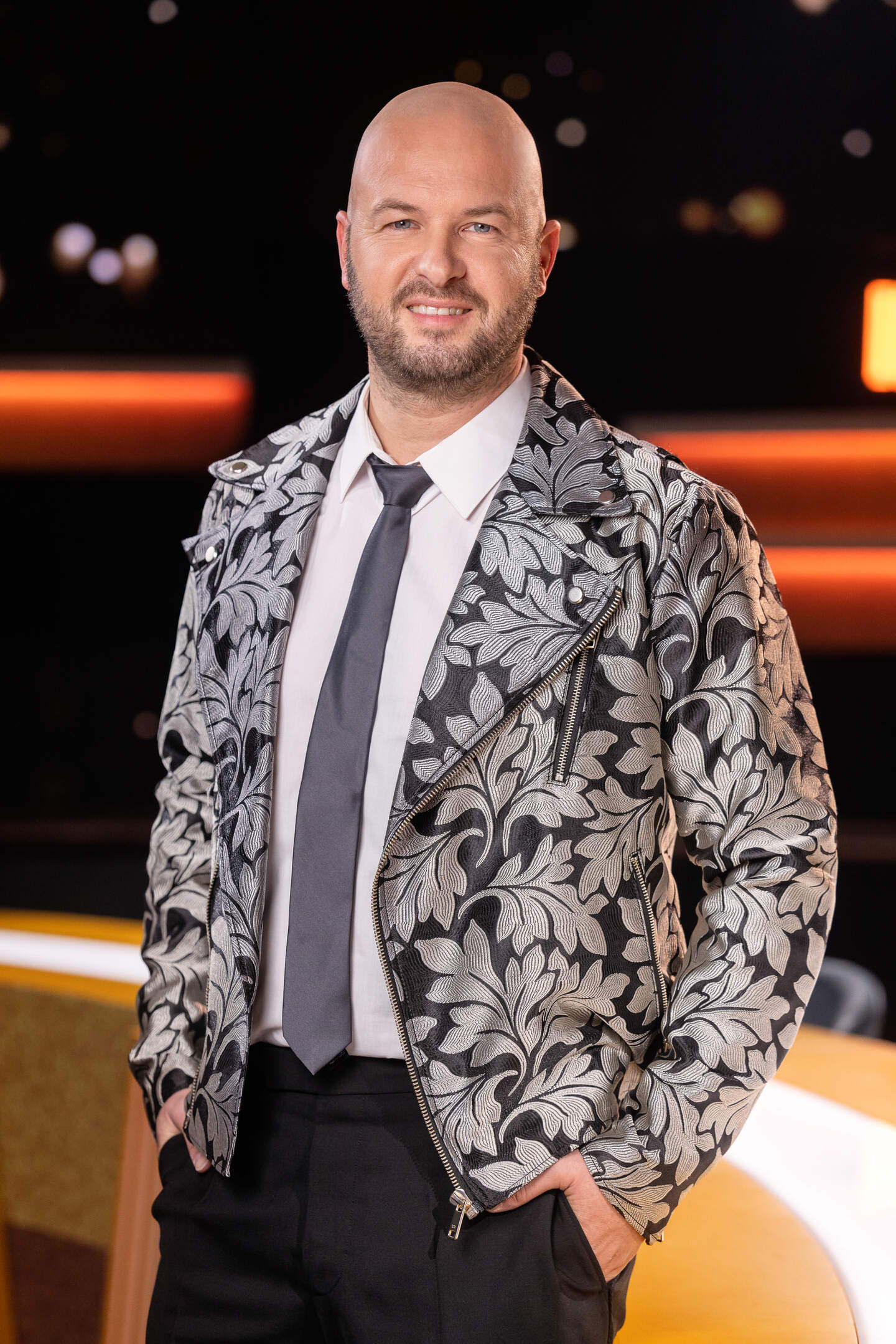 Eindelijk weer een vaste rol: Stan Van Samang maakt comeback als acteur ...