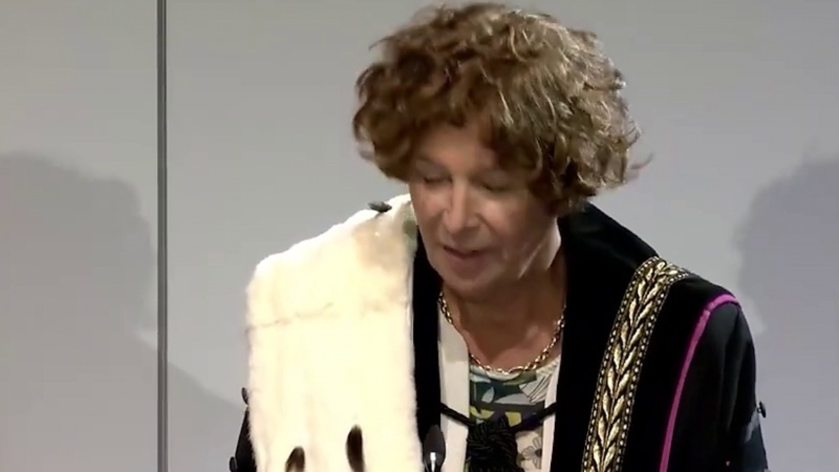 UGent-rector Petra De Sutter reageert op AI-blunders in ...
