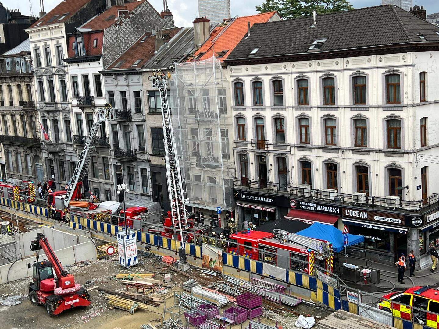 Brandweerman loopt hitteslag op bij blussen woningbrand | Nieuwsblad