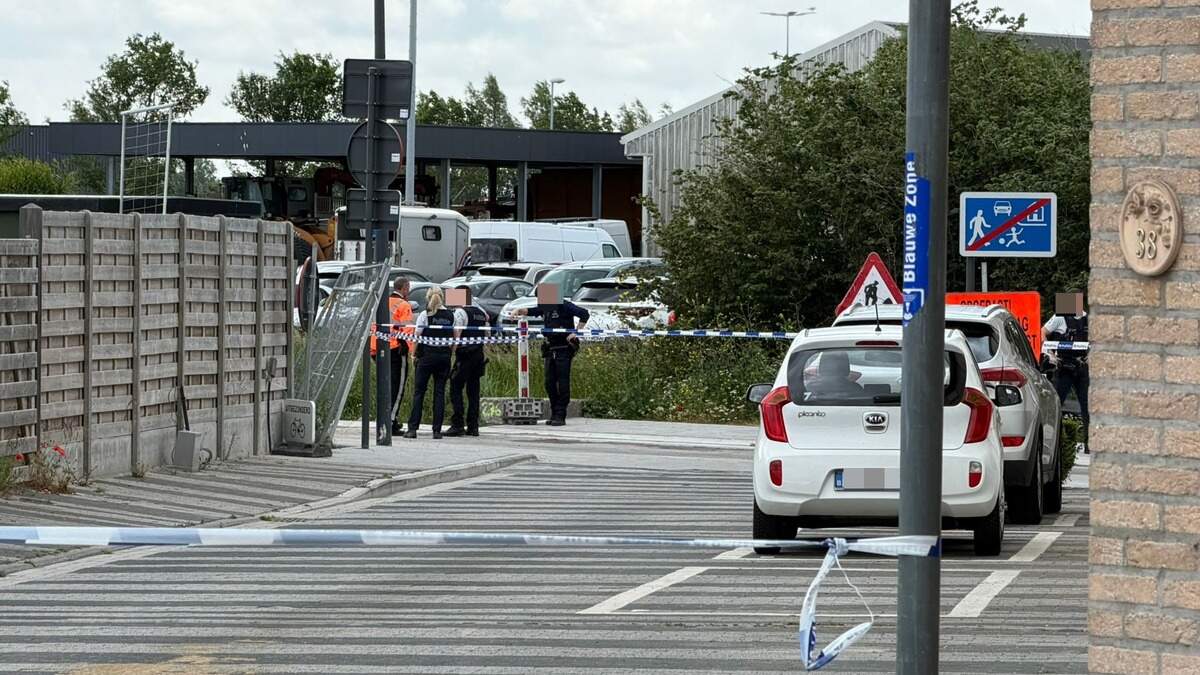Peuter (2) overleden nadat ze uit huis glipt en in beek valt in ...