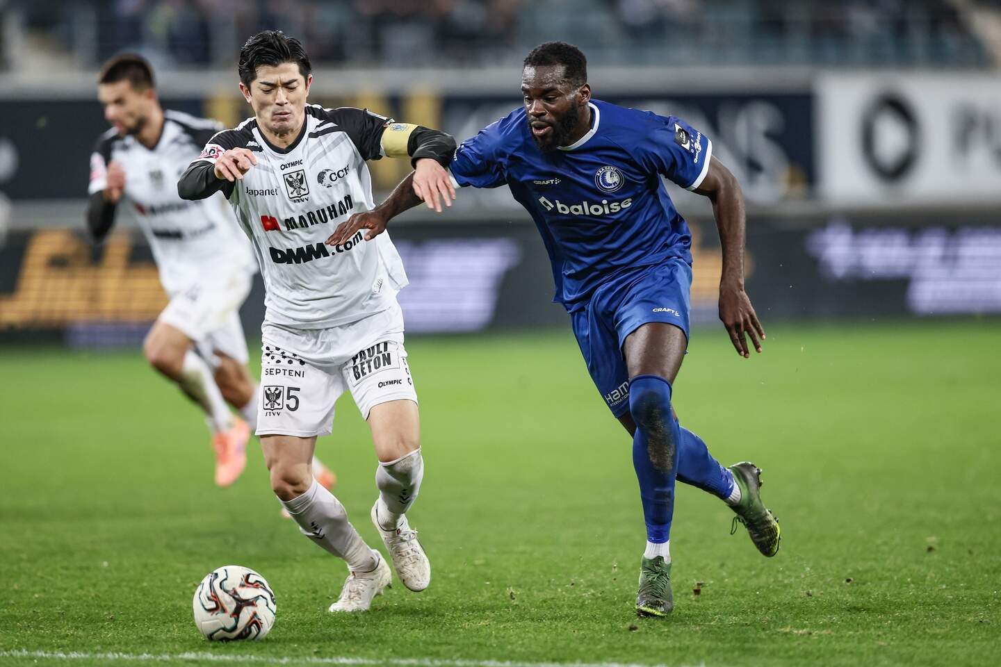 Revelatie STVV duwt matig AA Gent na rust kopje-onder: Buffalo’s ...