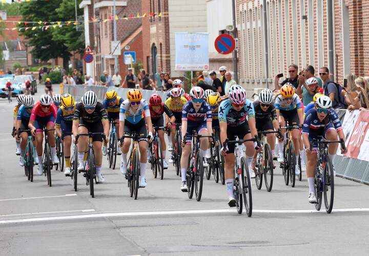 Jana Gevers scoort hattrick op BK voor meisjes-junioren in Rollegem ...