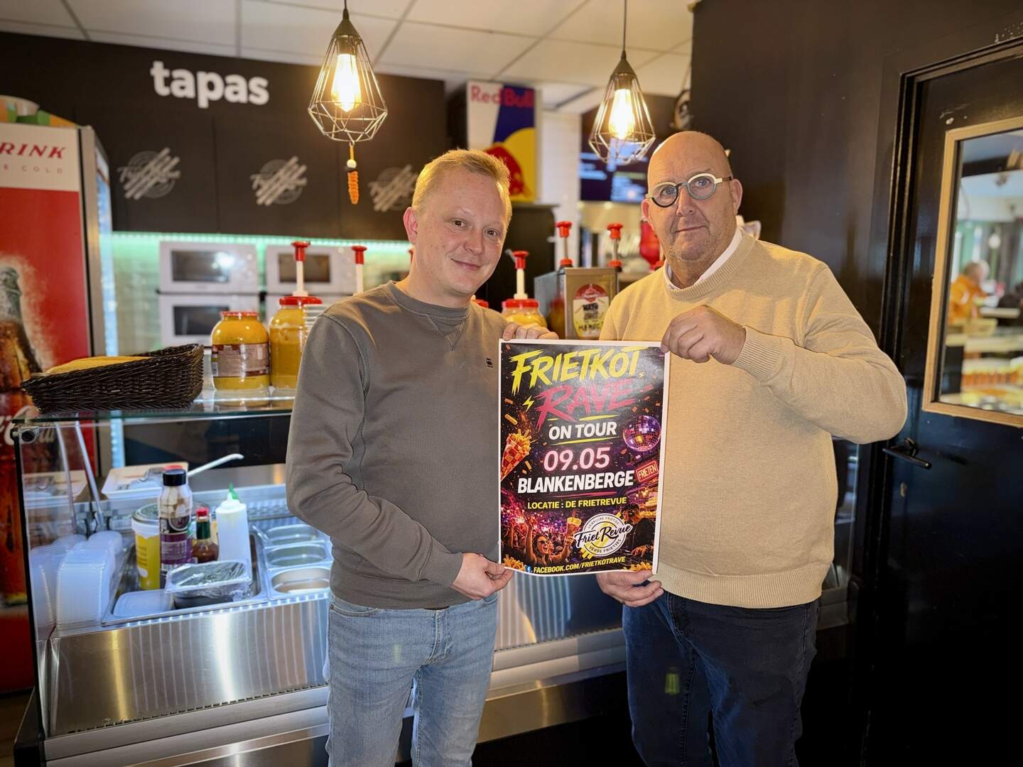 IN BEELD. Bitterballen en beats tijdens allereerste Frietkot Rave: “Dit ...