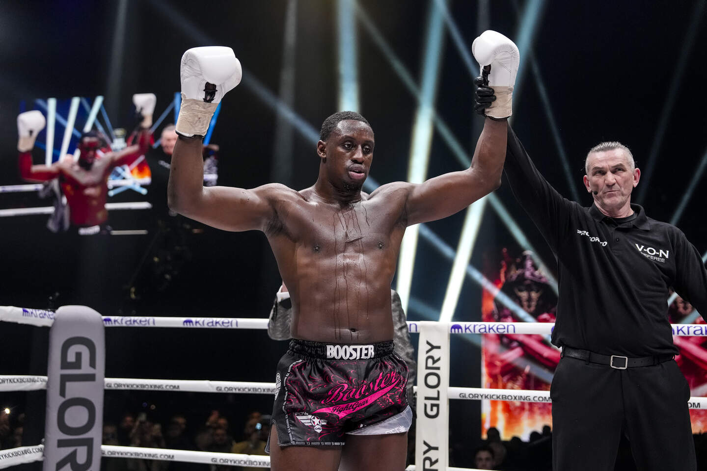 GLORY-kampioen Mory Kromah stoomde zich met hulp van UFC-topper Ciryl ...