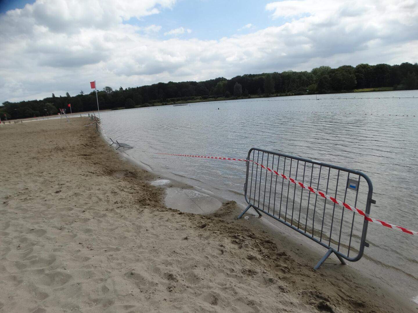 Ondanks omstreden behandeling duiken blauwalgen opnieuw op in De Ster ...