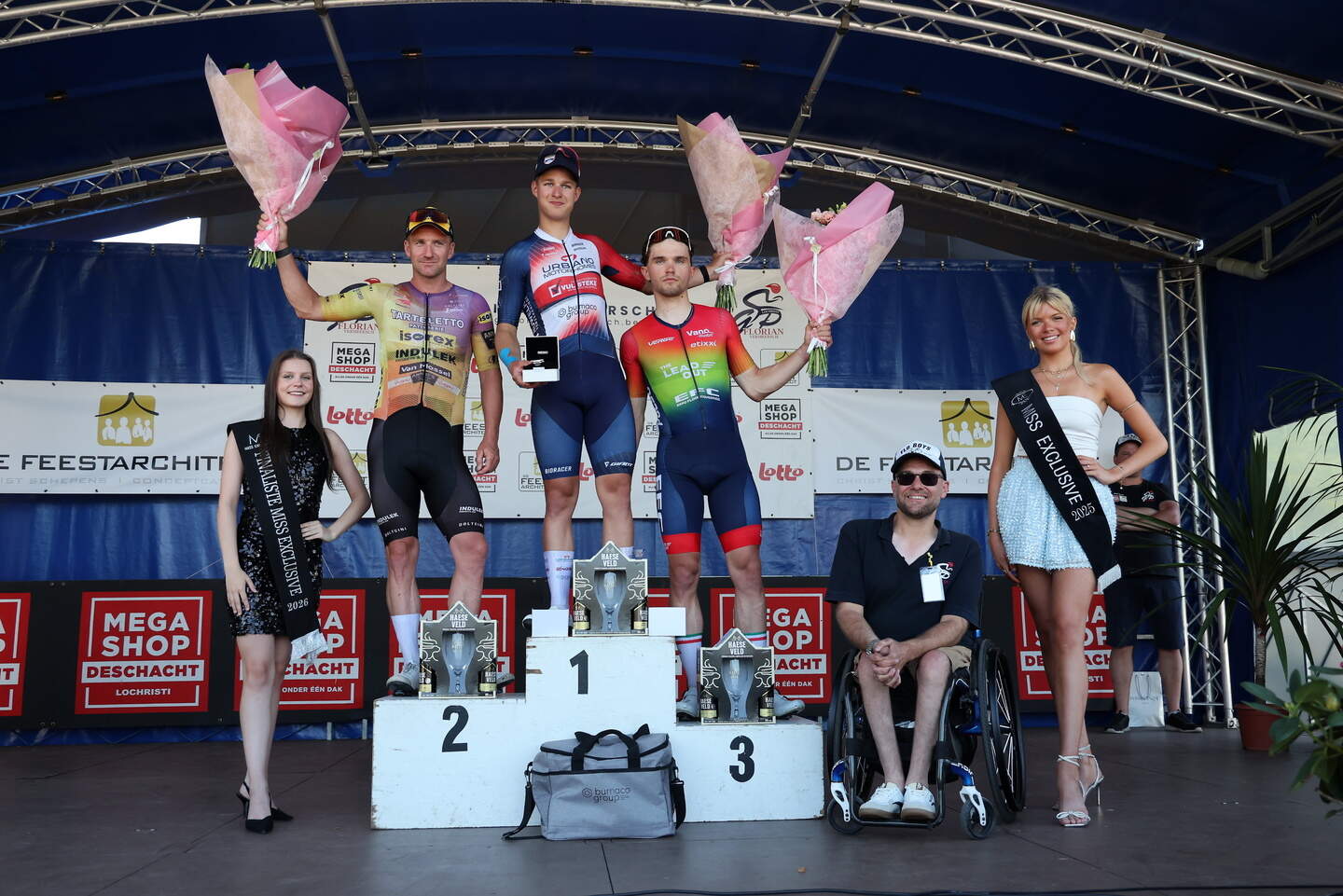 Thomas Vuerinckx vloert Timothy Dupont in snikhete GP Florian ...