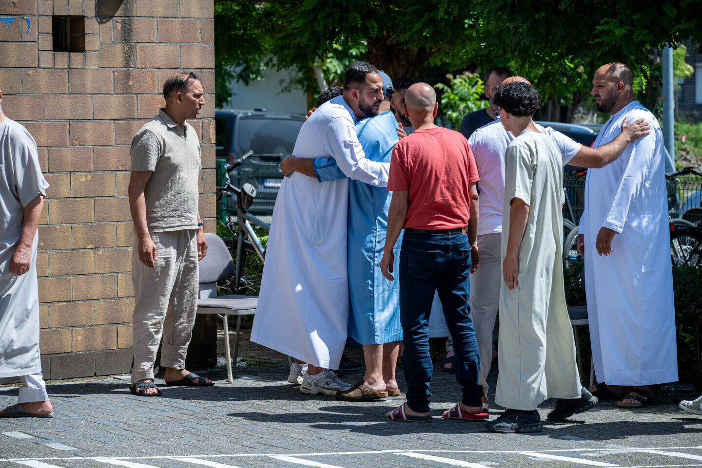 Laatste groet voor overleden buschauffeur Noureddine: “Hij was een ...