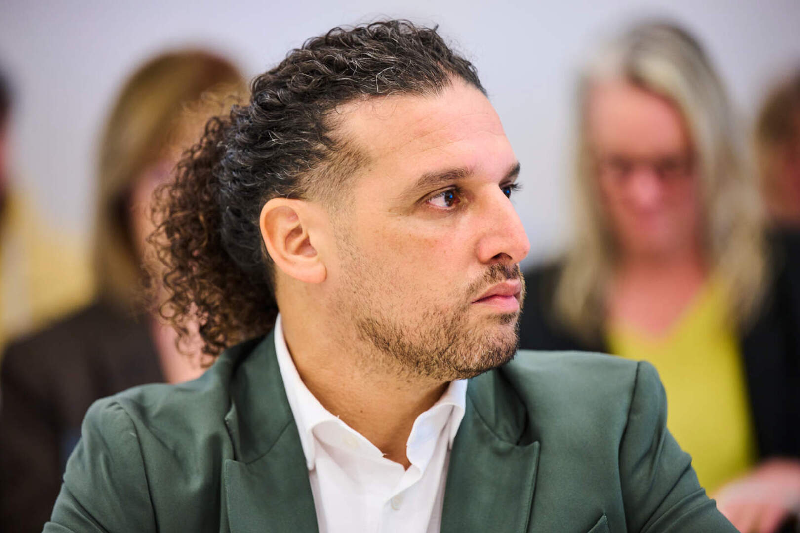 Nederlandse rapper Ali B krijgt in beroep zwaardere straf voor ...